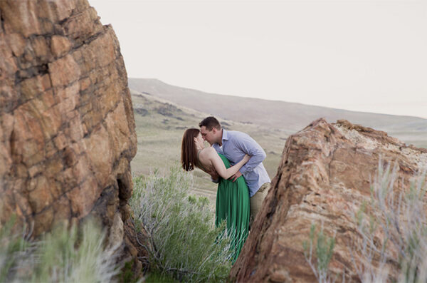 101 Gorgeous Couple Pose Ideas | Date Your Spouse