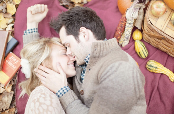 101 Gorgeous Couple Pose Ideas | Date Your Spouse